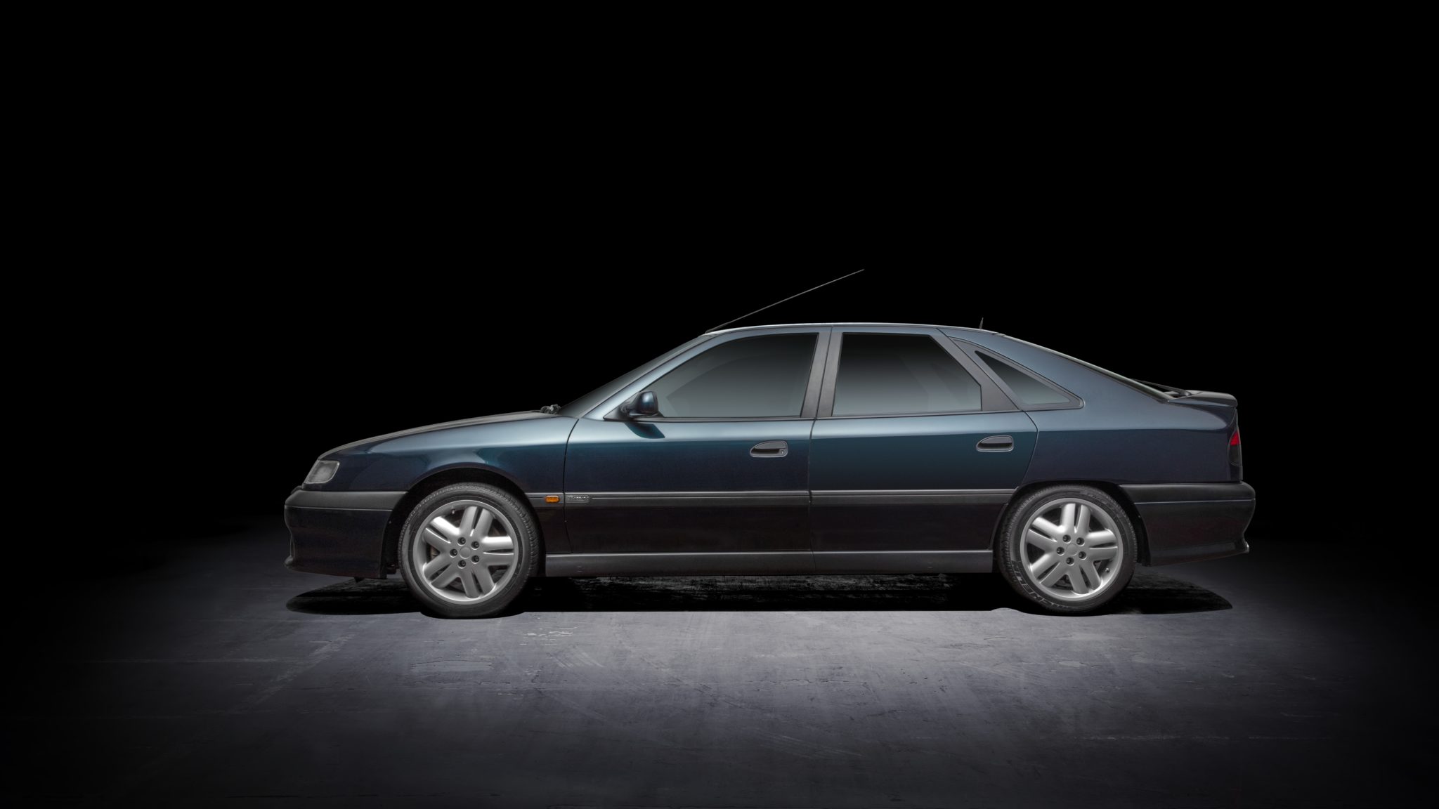 Renault Safrane Biturbo - Francuski atak na niemieckie imperium