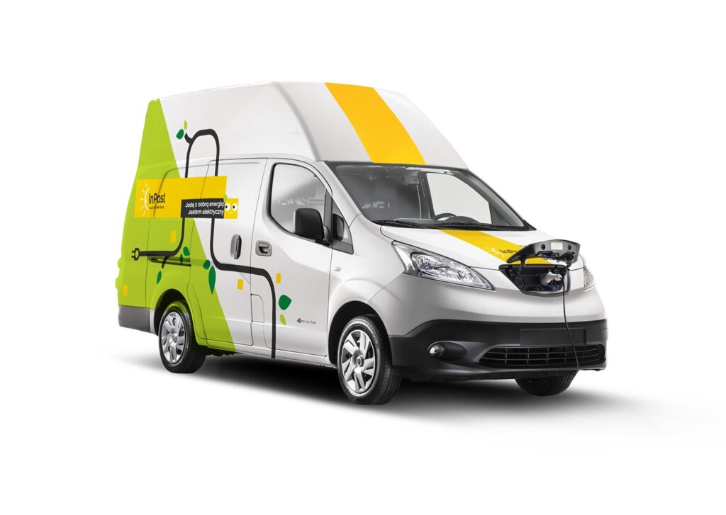 InPost rozszerza flotę o w pełni elektryczne furgony Nissan e-NV200