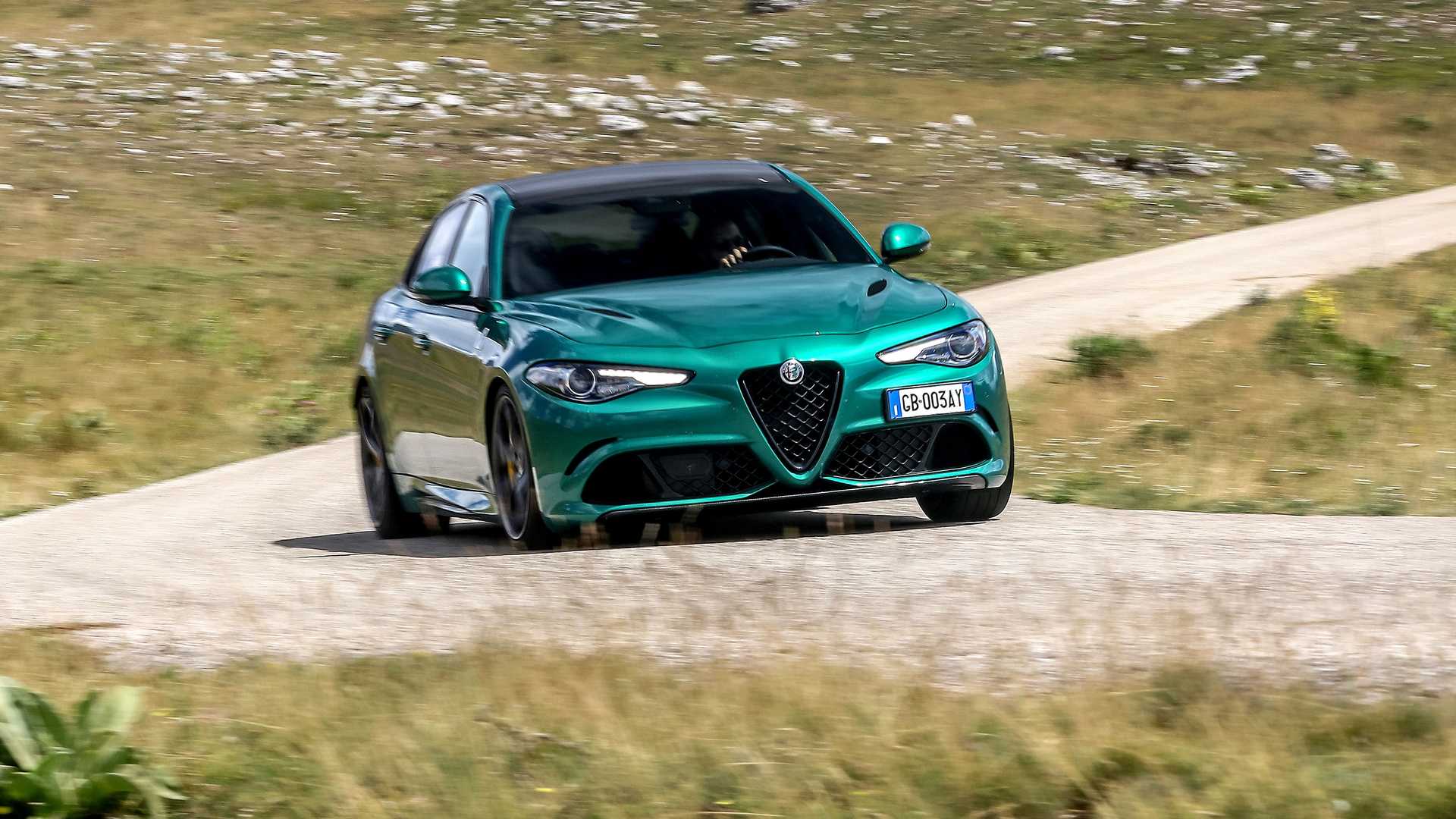Lancia, DS i Alfa Romeo w drodze do elektryfikacji do 2027 roku ...